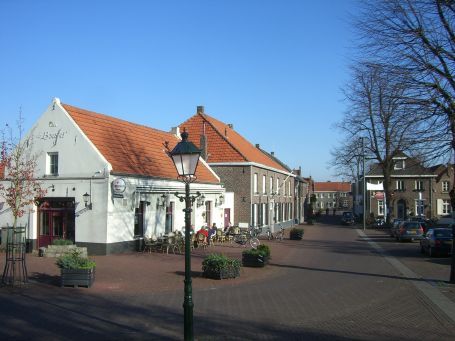NiederRhein-Maas Info Kessel NL : Schlossruine De Keverberg